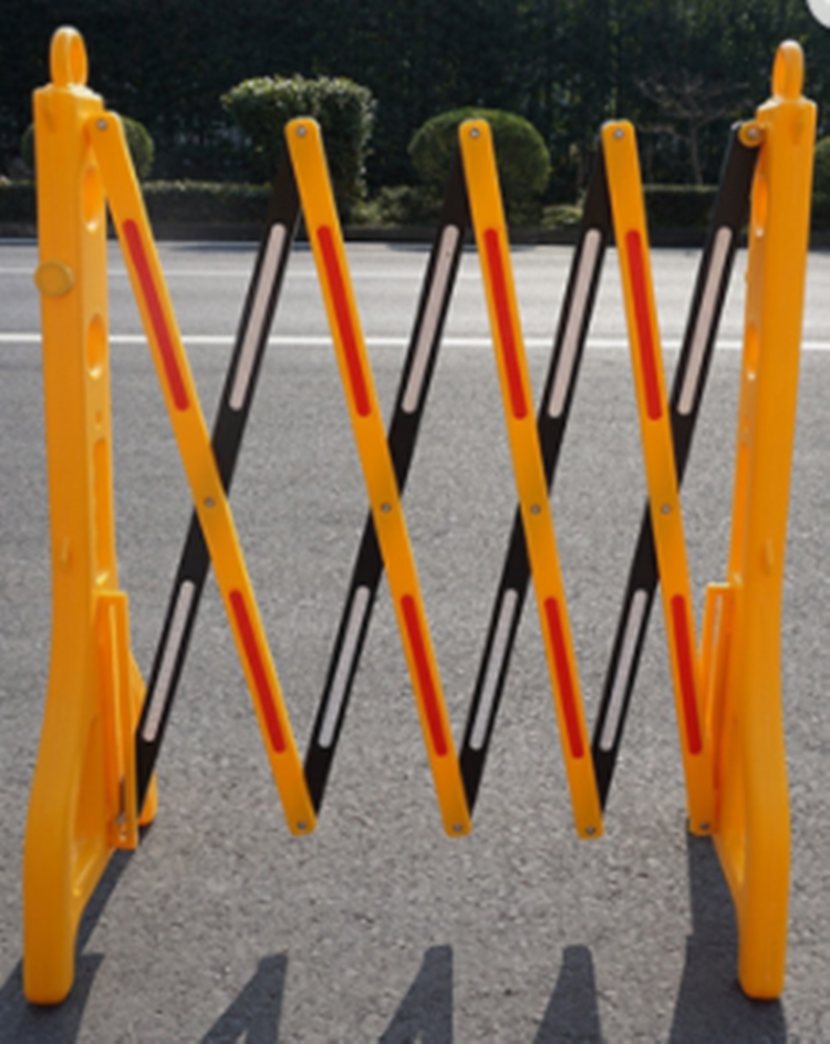 Yellow Portable Retractable Fence Plastic Expandable Road Safety ...