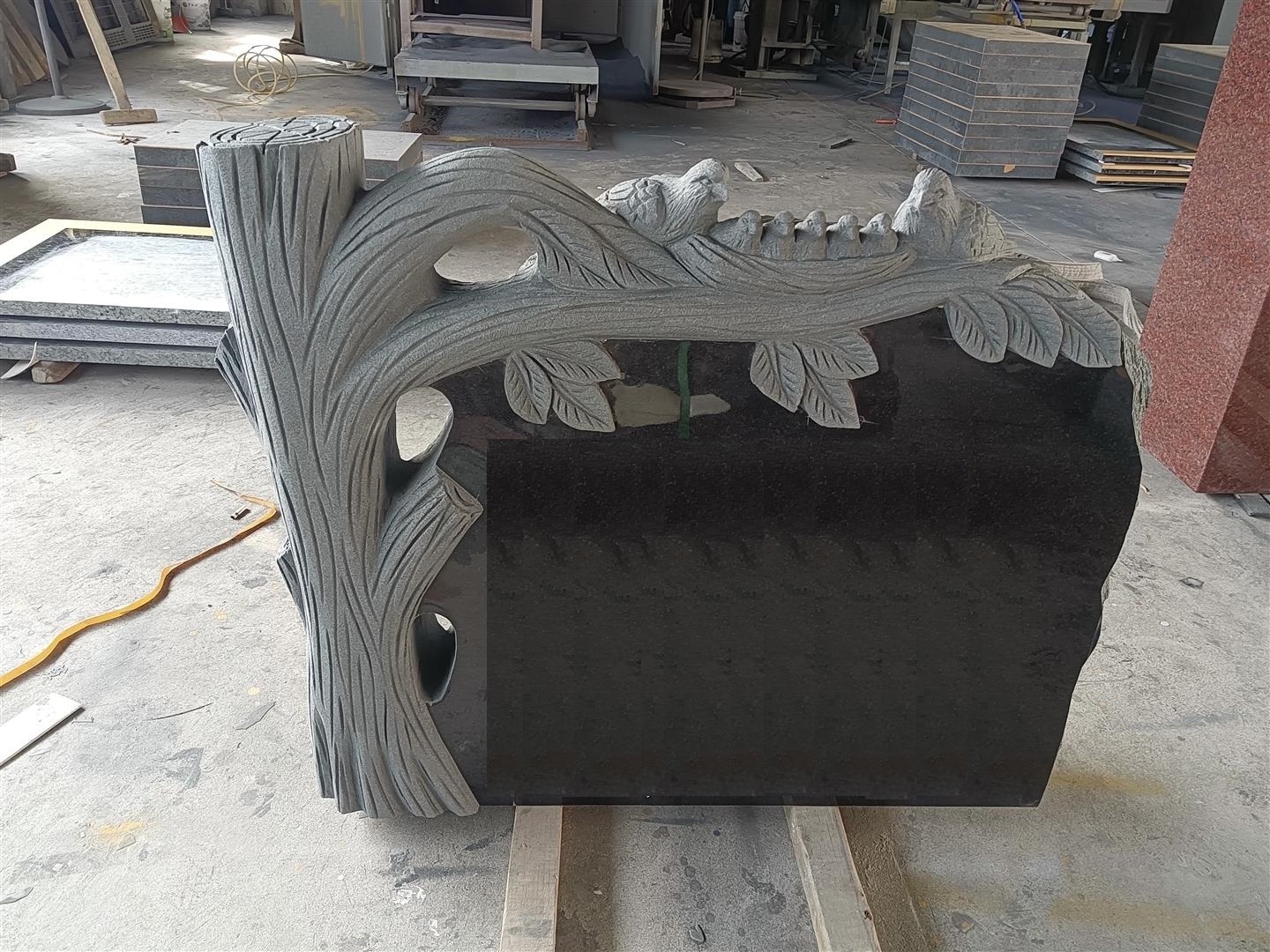 Upright Granite Tree Polished Headstone Design For Graves With Tree ...