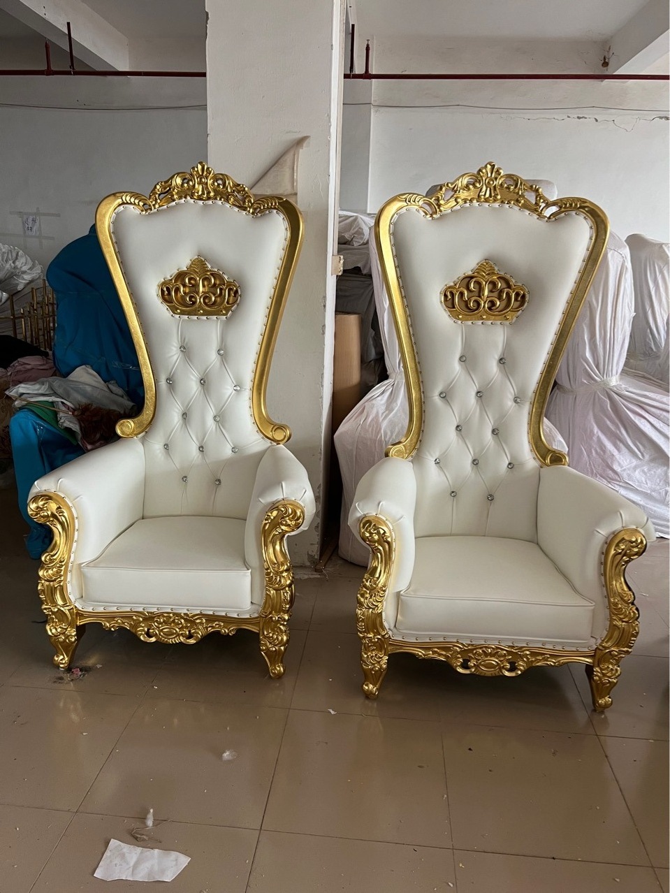 Throne chairs wholesale store
