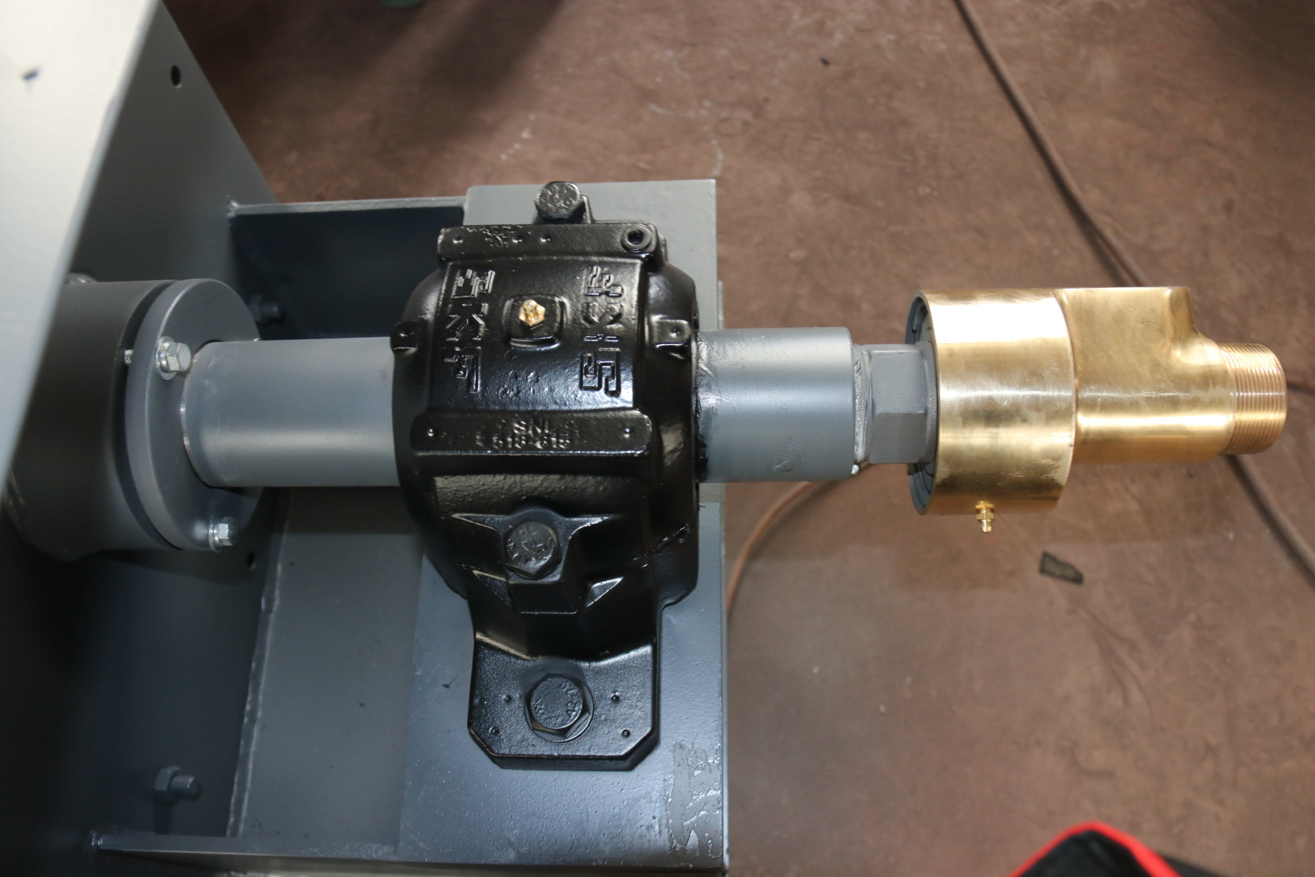 Heat transfer screw conveyor for Cooling drill cuttings from a rotary ...