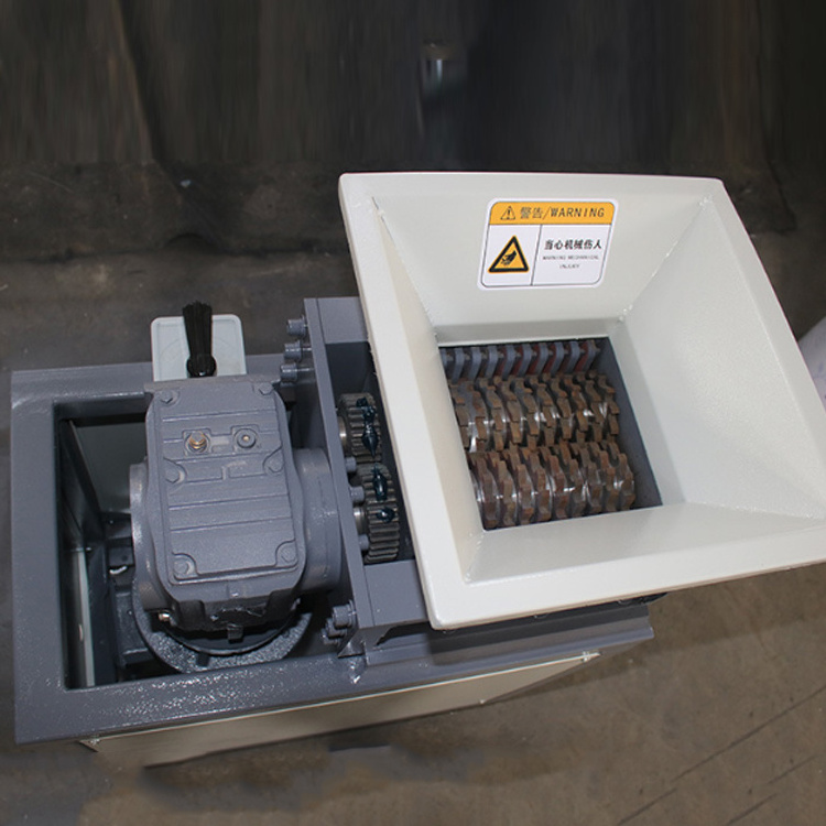 High Efficient Automatic Mini Portable Mobile Tire Shredder Machine For ...