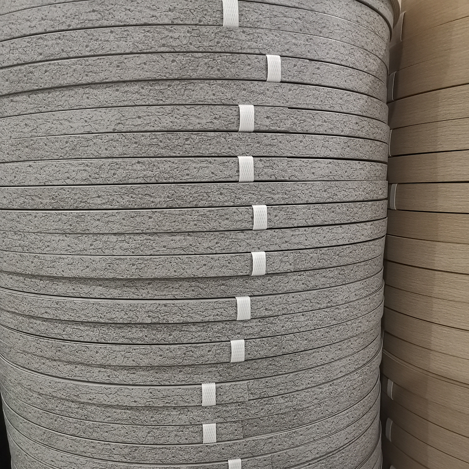 White Laminated PVC Edge Banding / Plastic Shelf Edge Banding Tape ...
