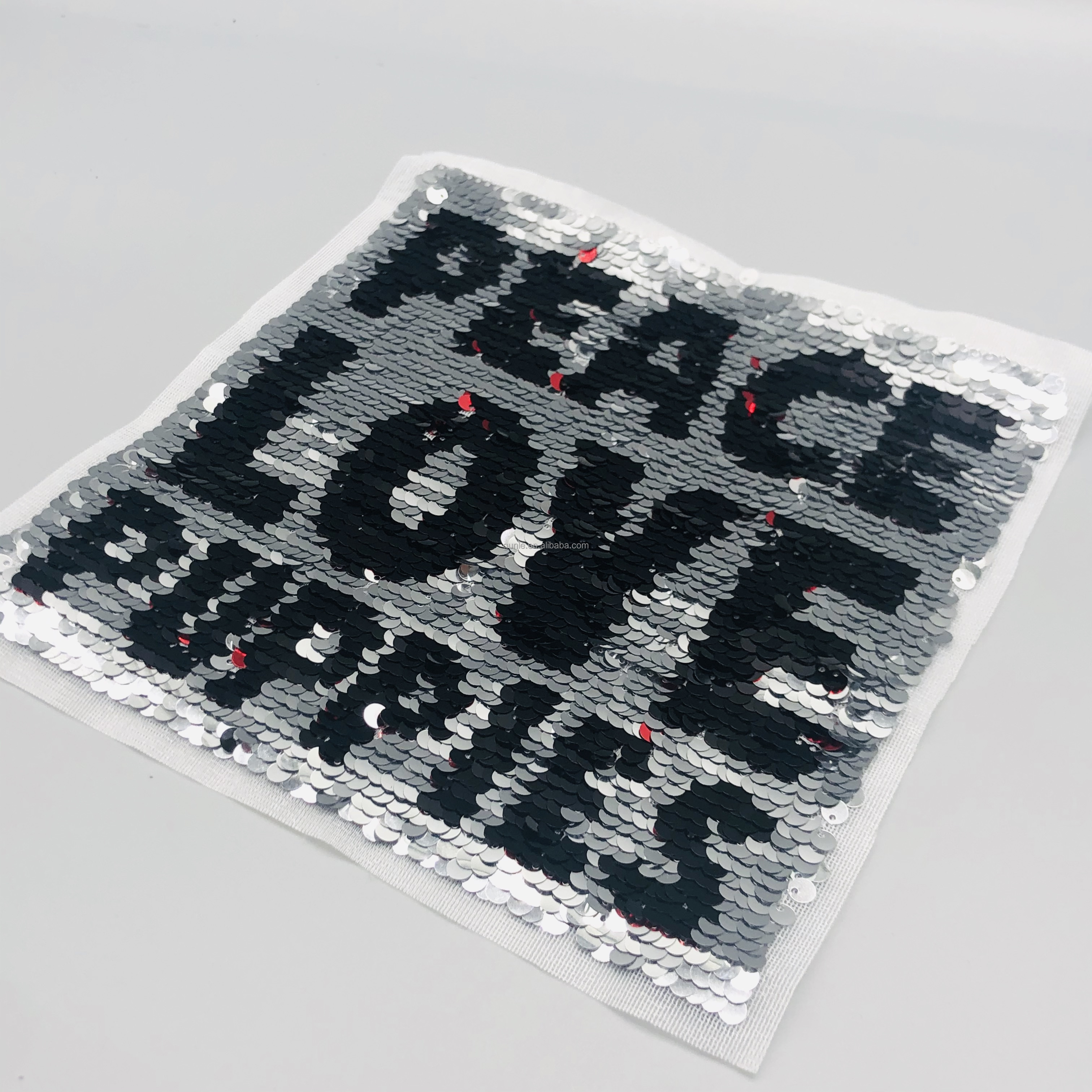 Custom Design Embroidery Flip Reversible Sequin Patch for Kinds Clothing | Bestsuppliers.com