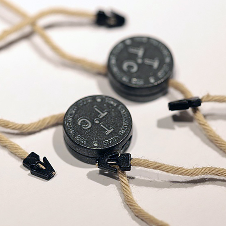 Custom Embossed Name Logo Garment Plastic Seal Lock Metal Clothing Seal ...