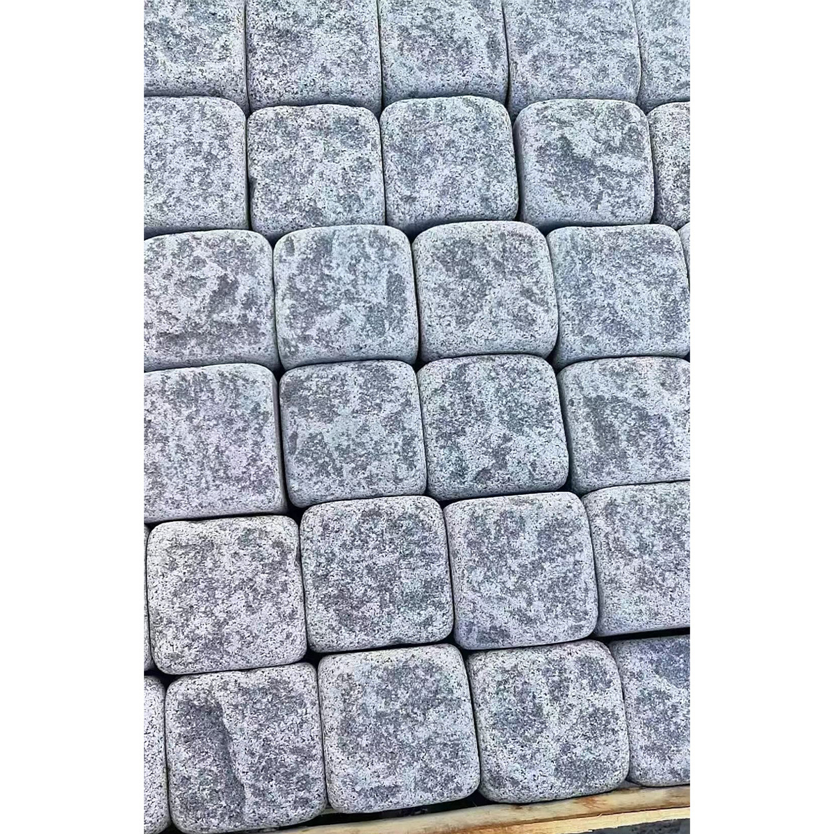 China wholesale small block granite tumbled stone tile outdoor paving ...