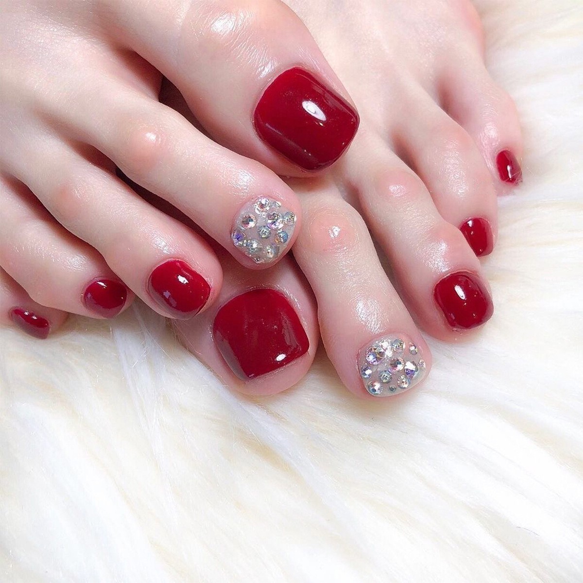 Red toe nail designs store
