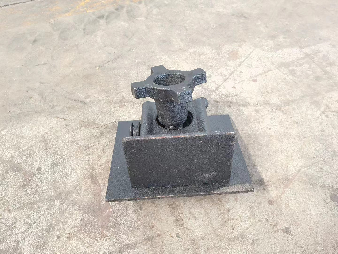 Heavy Duty Screw Type container trailer chassis twist lock shipping ...