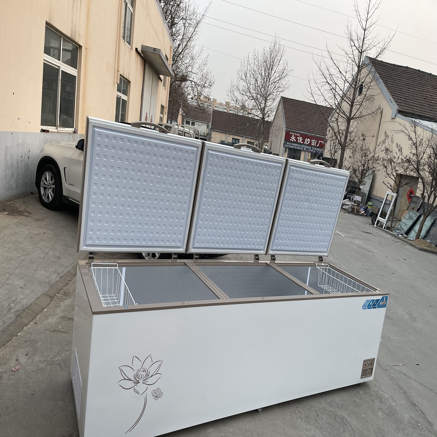 White Door Big Chest Freezer with Lock Fridges and Deep Freezers Air ...