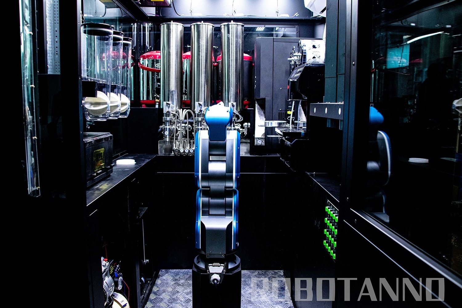 2023 New Smart Robot Vending Machine Bubble Tea Vending Machine ...
