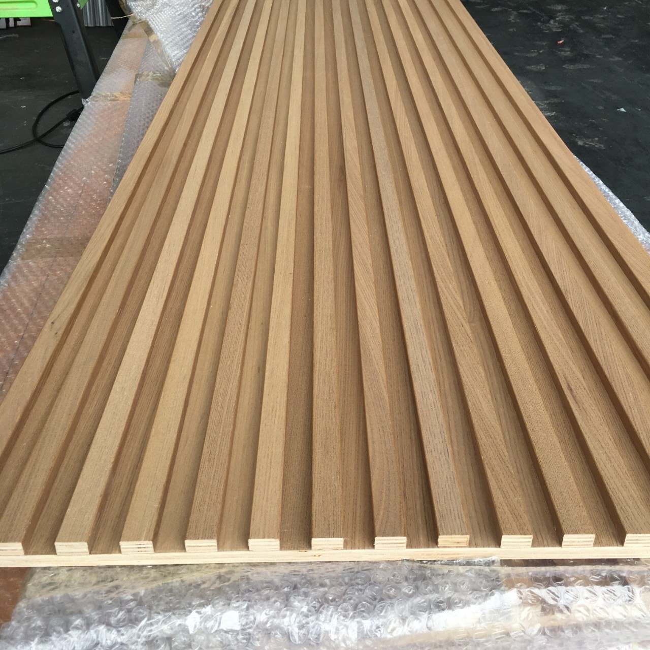 Factory Customized Interior wood 3d wall panel solid wood fluted wall ...