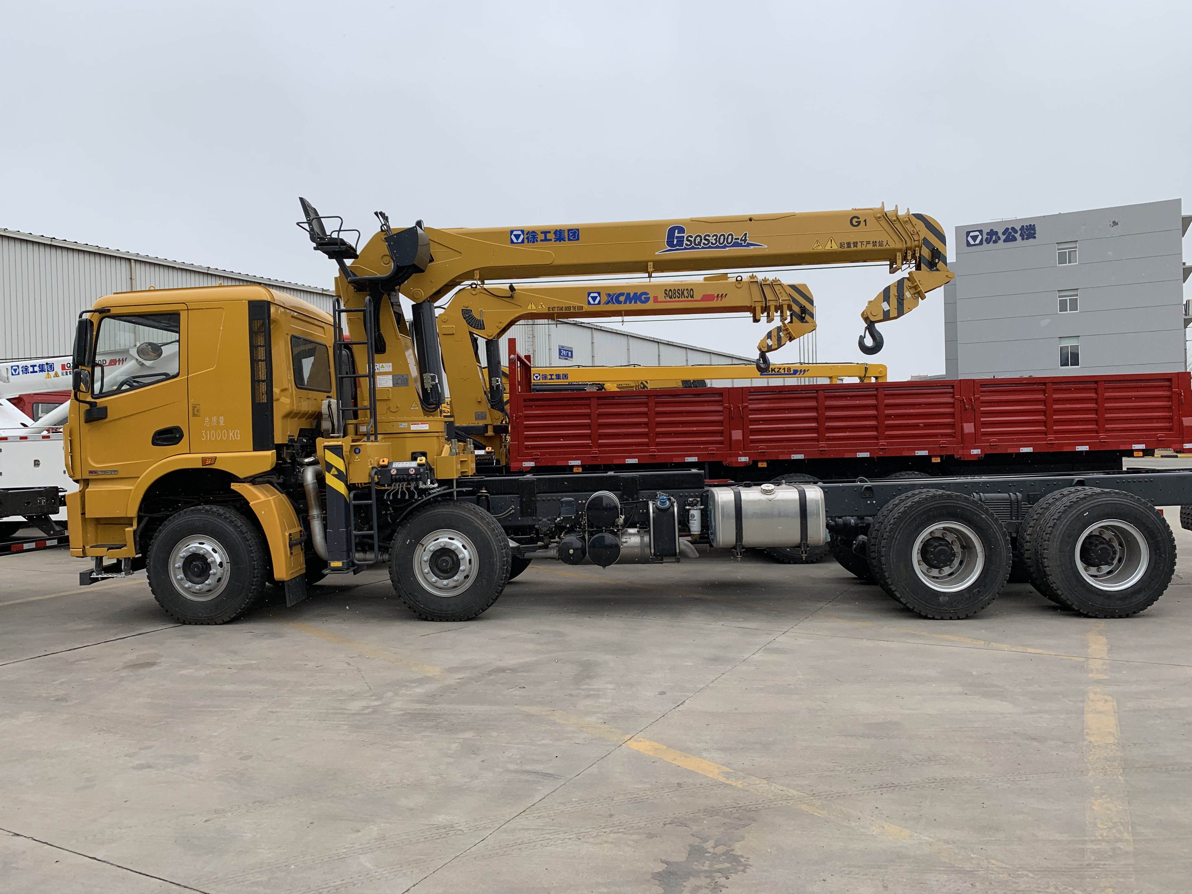Sinotruk HOWO Straight Boom Lifting 10-16 Ton Telescopic Knockle Boom ...