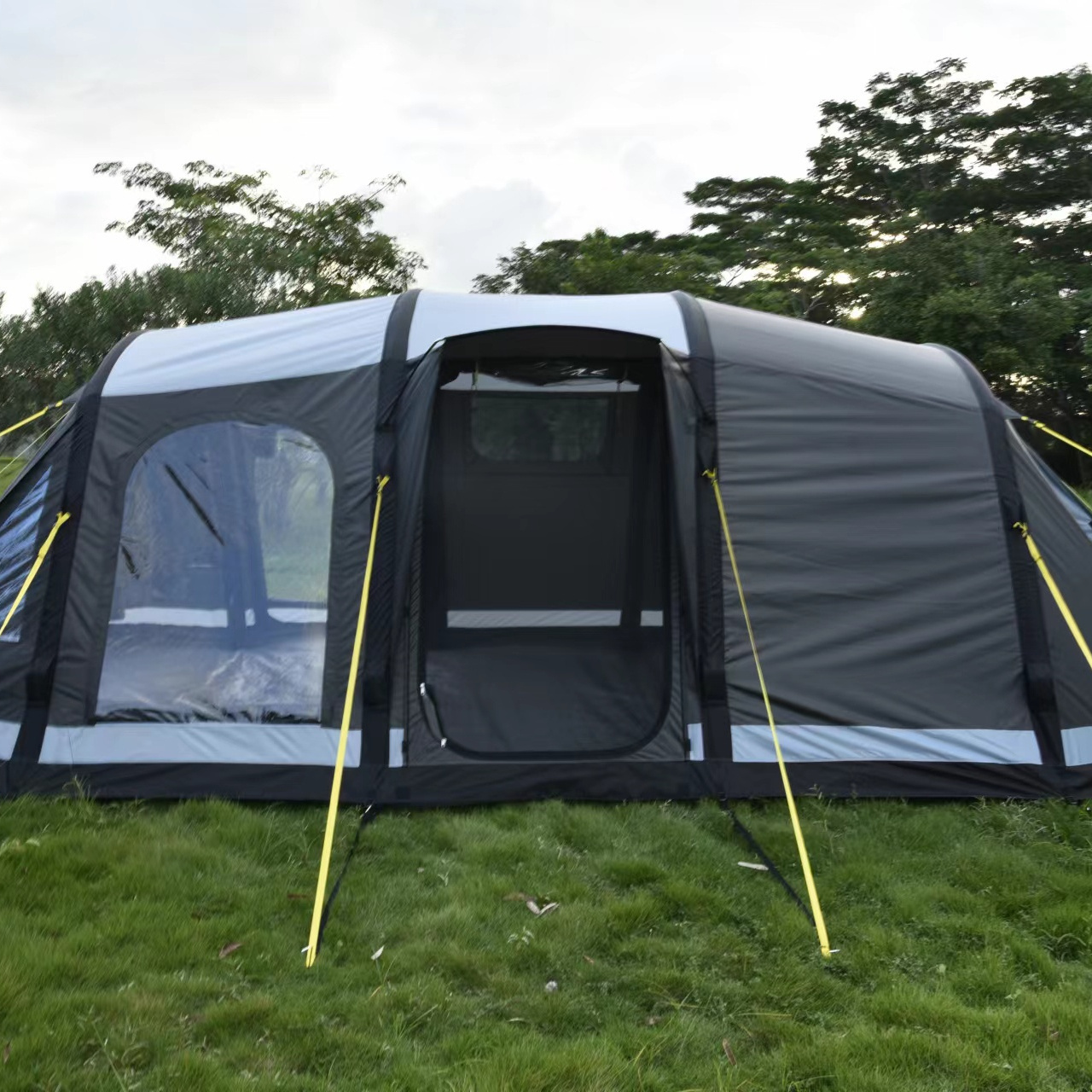 Silverline Inflatable tent for 4 person tent bedroom with black coating ...