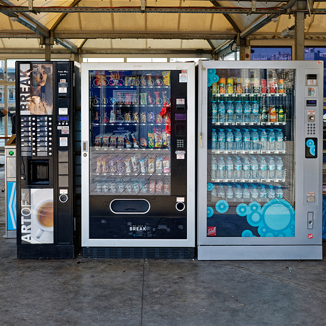Export Europe Popular Snack/Drink/Food Combo vending machine vending ...