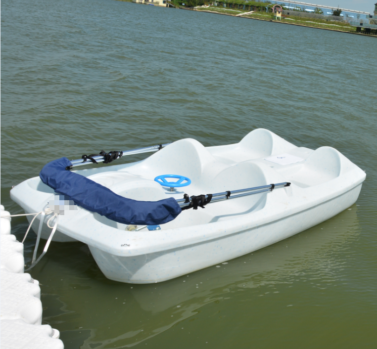 Amusement park water boat 4-people pedal boat for lake propeller water ...