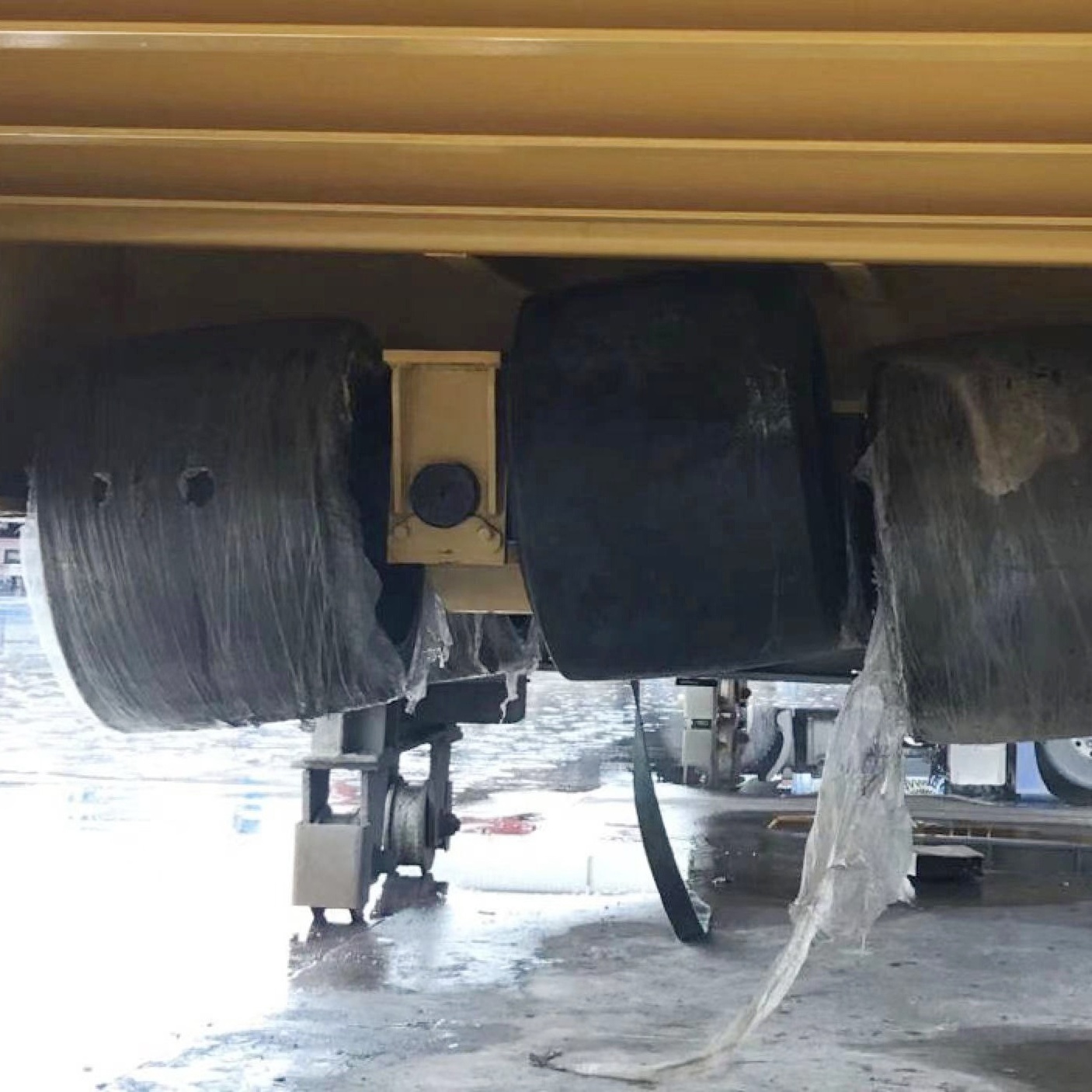 20-40Ton Mafi Trailer Running Gear System with Solid Axles and Solid ...