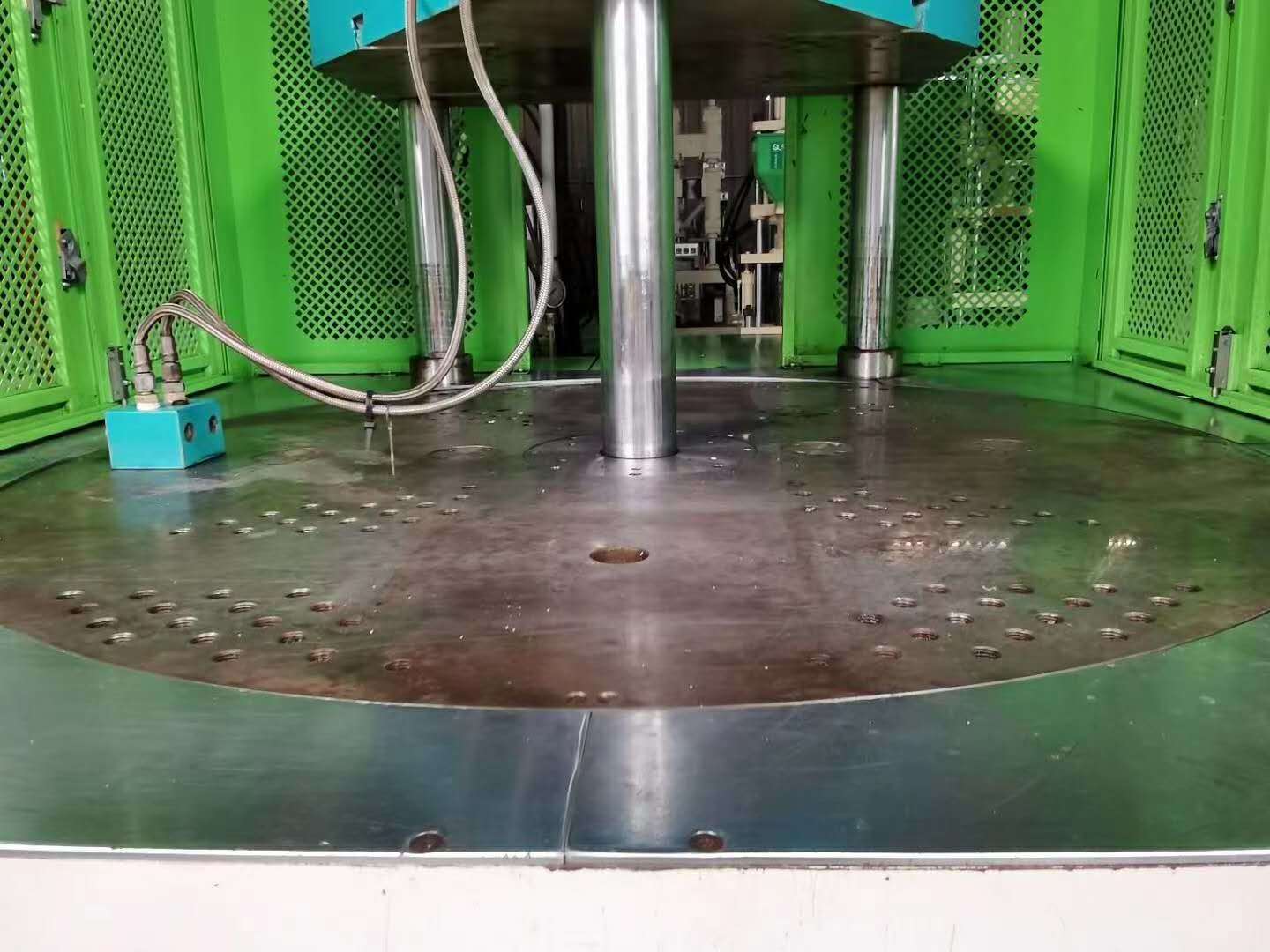 85t used rotary table double station vertical injection molding machine ...